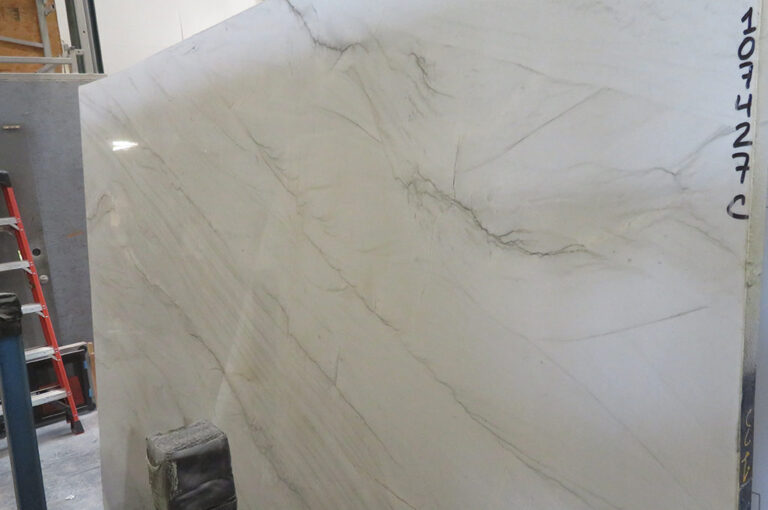White Macaubus Triton Granite in San Antonio, TX | LuxeCraft